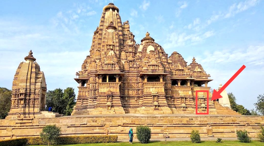 IMAGES⬇️ shows the location and detail of a wonderful sculpture of ...