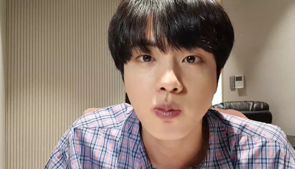 BTS ARMY Türkiye on Twitter: "[200408] Jin Vlive Yayınından "65 kilo oldum ama sonra 63'e düştüm ...