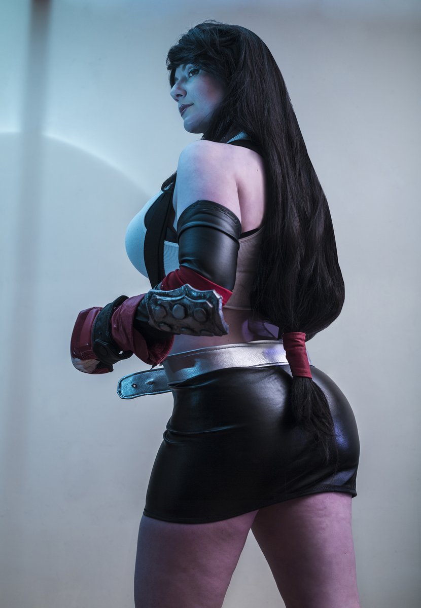 💊 Queen Riot! on Twitter: "RT @AshleyRiotArt: THICK ASS, GIVE EM WHIPLASH! 🍑 Havin' a blast ...