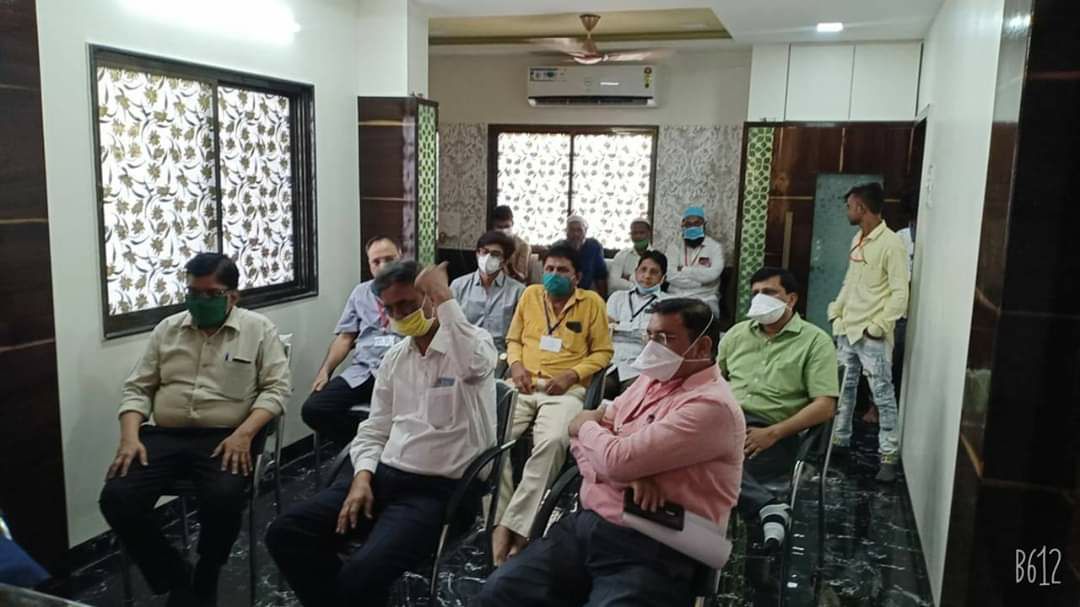 AIMIM on Twitter: "AIMIM Dhule MLA Dr. Farooq Shah met with Dhule’s medical officers and ...
