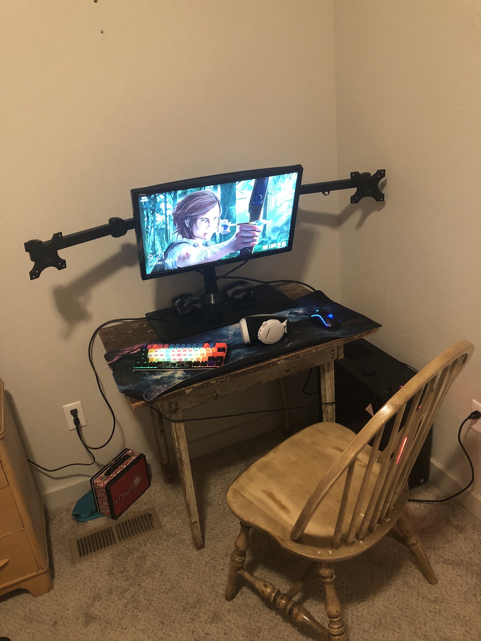 Ghetto Gaming Setup