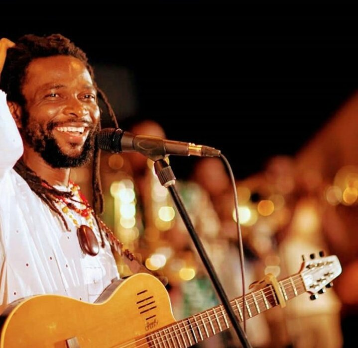 AviOfLagos on Twitter: "Forget about Wednesday and Thursday, GLO 4G, Wizkid and Davido, G-string ...