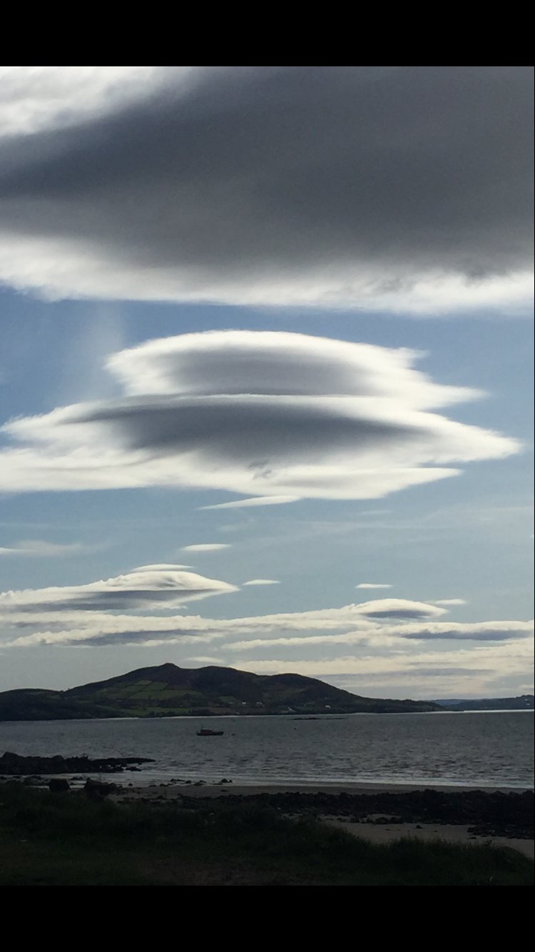Lenticular Clouds Wallpaper