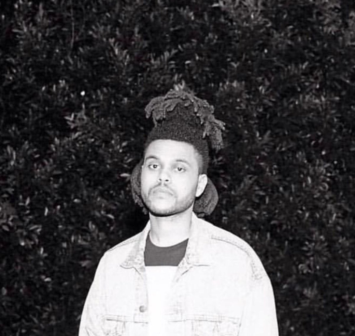 Just found out that the BBTM album cover has a more full version : r ...