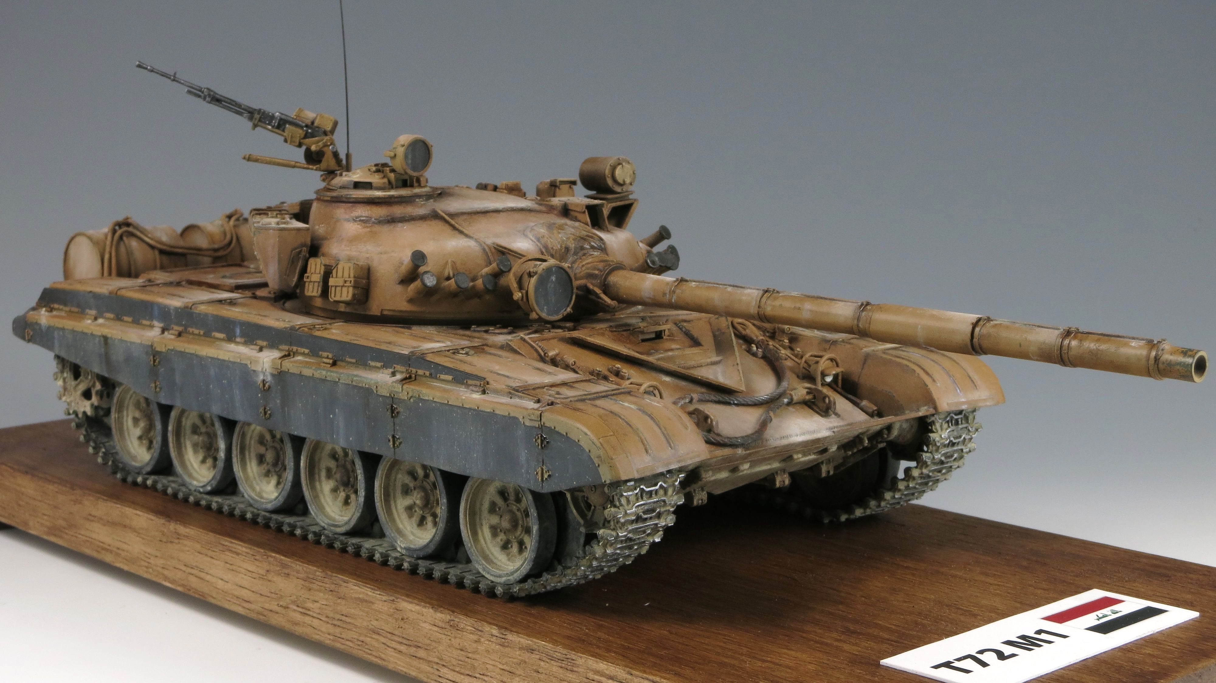 ぼす bo_ss on Twitter: "【完成】1/35 タミヤ T72M1 あまり見ないイラク仕様で製作してみました。埃汚れにメリハリがでるように気をつけました🌝 #模型戦車道 #タミヤ ...