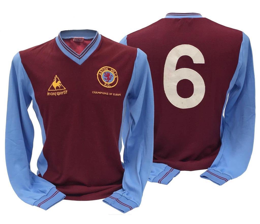 Vamos con un pequeño hilo con algunas de las camisetas más emblemáticas ...