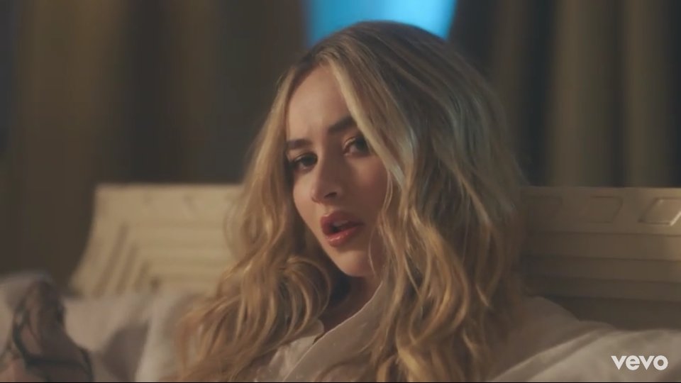 Espresso sabrina carpenter lyrics