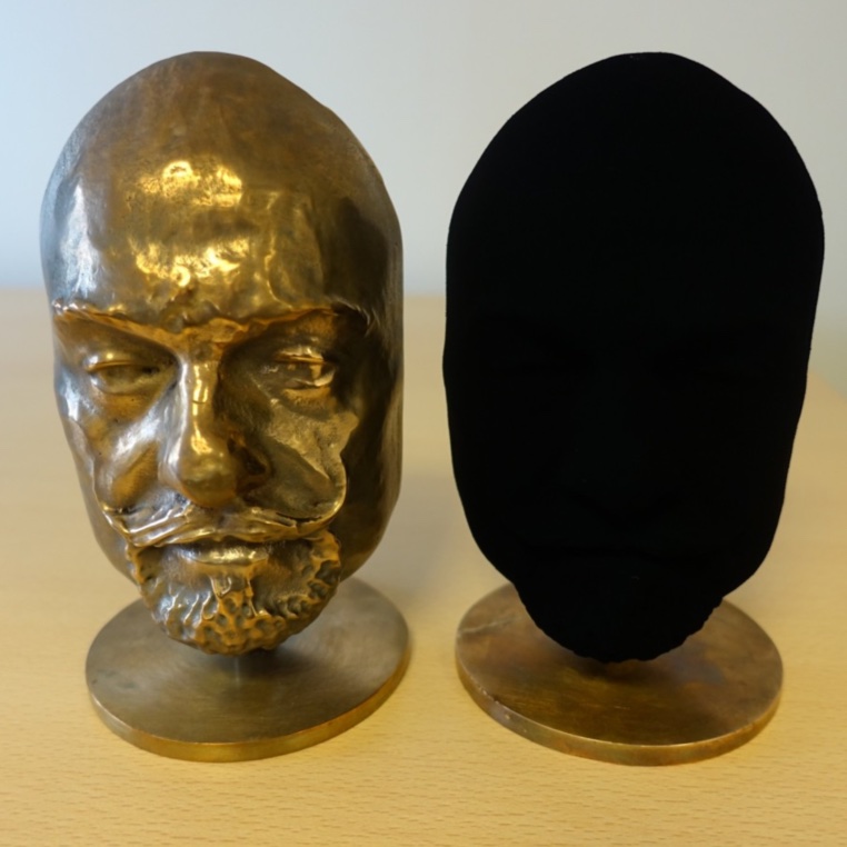 Flagfrog on Twitter: ""Vantablack สสารที่ดำที่สุดในโลก" ภาพรูปปั้นที่คุณเห็นนี้ไม่ได้ถูกตัดต่อนะ ...