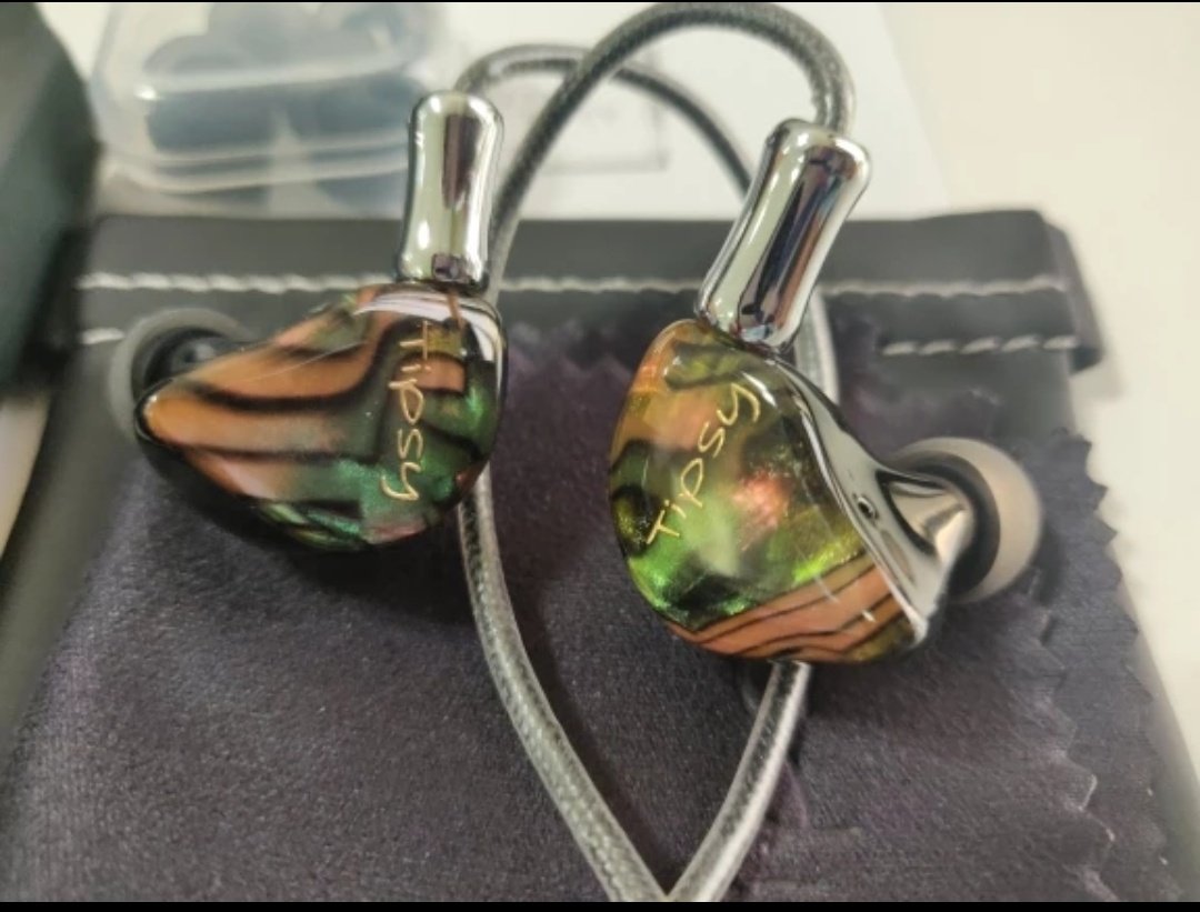 Tipsy むずかしく Dunmer Pro 2BA+1DD Hifiモニターイヤホン Tipsy むずかしく Dunmer Pro 2BA+1DD Hifiモニターイヤホン