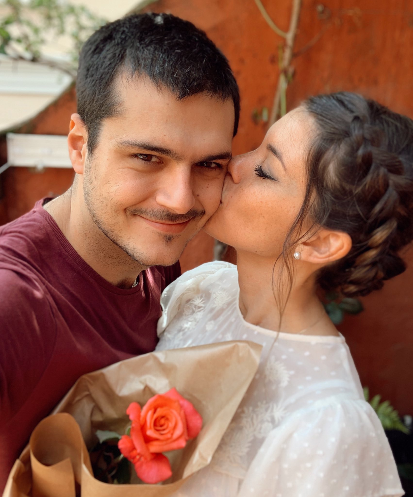 Alba Gutiérrez on Twitter: "Aquest Sant Jordi més que mai, en pijama o pichándal, # ...