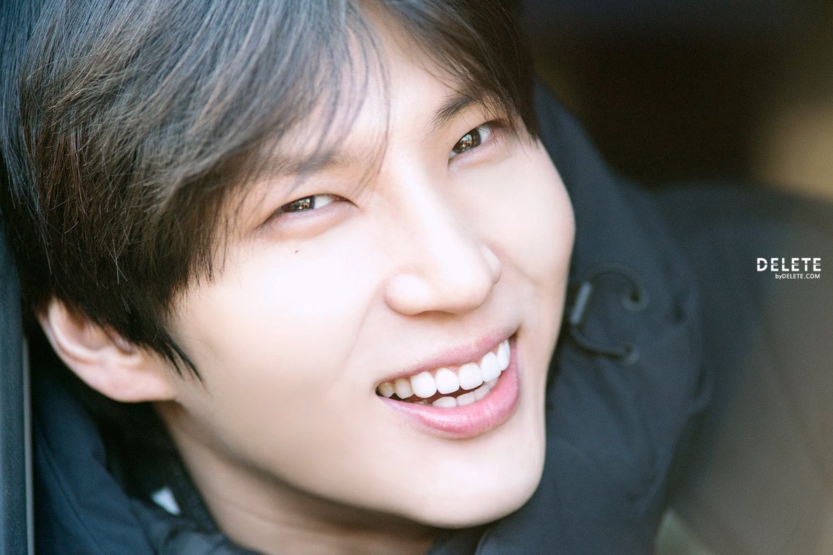 Leo Vixx Smile