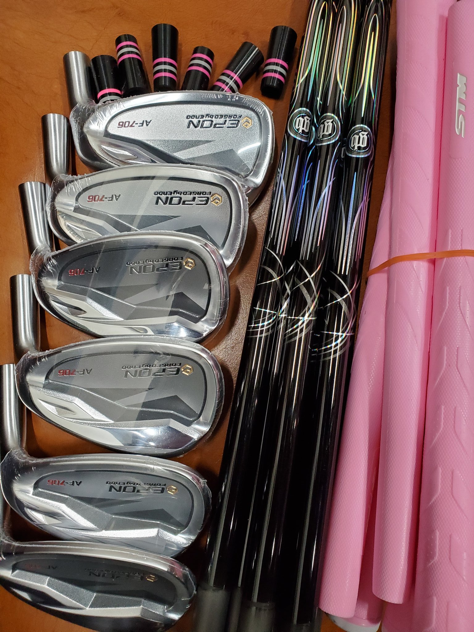 golf factory BELL CLUB jun hirabayashi on Twitter: "『EPON ～AF-706』 ご主人さまより奥さまへプレゼント☀️ 😆 グリップはSTM ...