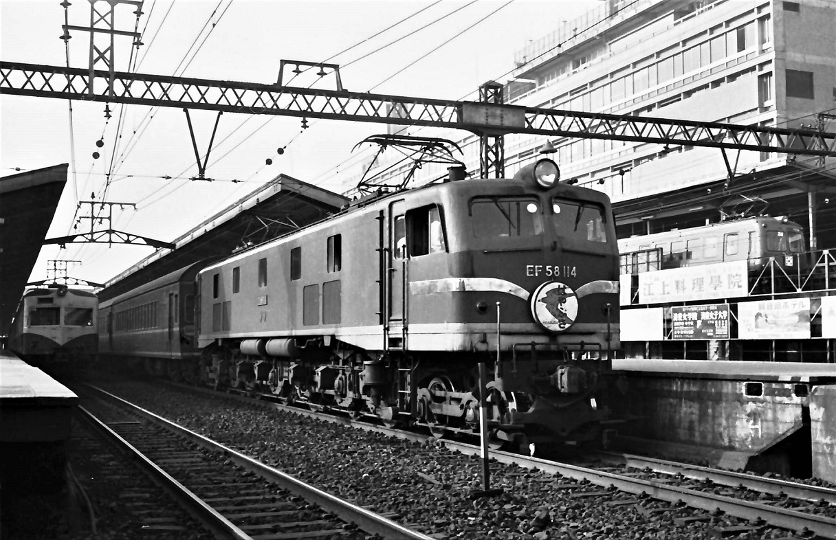 AGUI NET on Twitter: " 4/29 日替TOP [機関車] EF58牽引の「はやぶさ号」（ランクルさん投稿) https://t.co/tMM6FS3lqc 4/28 ...