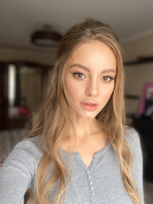 Tw Pornstars Solazola The Most Retweeted Pictures And Videos For All Time Page 16