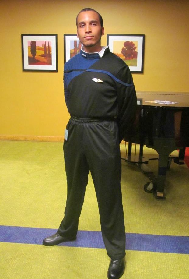 Twoucan - Indigo the Himbo 🏳️‍🌈🖖🏽🦠 (@indigothehimbo)