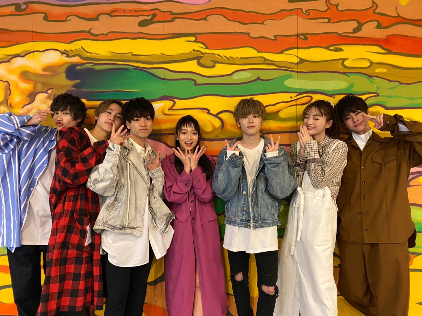 GENIC official on Twitter: "━━━━━━━━━ #GENIC MV公開 #抱きしめたら ━━━━━━━━━ メンバーと一緒にリアルタイムで 見てくださった皆さん ...