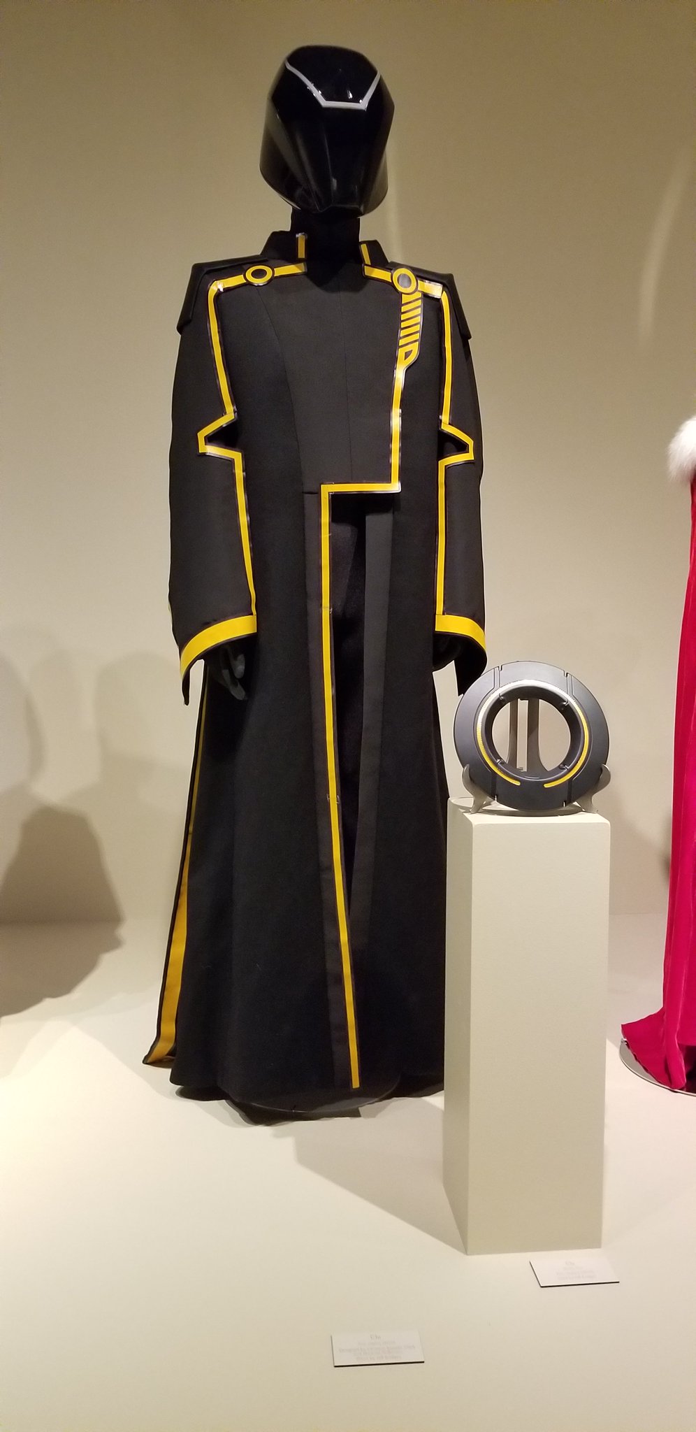 Tron Legacy Clu Kostuum Costumes In Tron: Legacy Explained By Beau