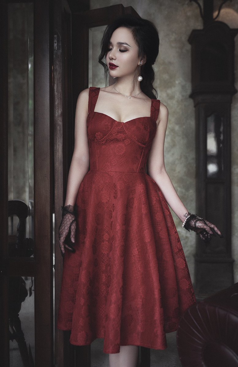 Mong tháng mới có thể khiến bản thân trở nên vui vẻ nhiều hơn một chút ...