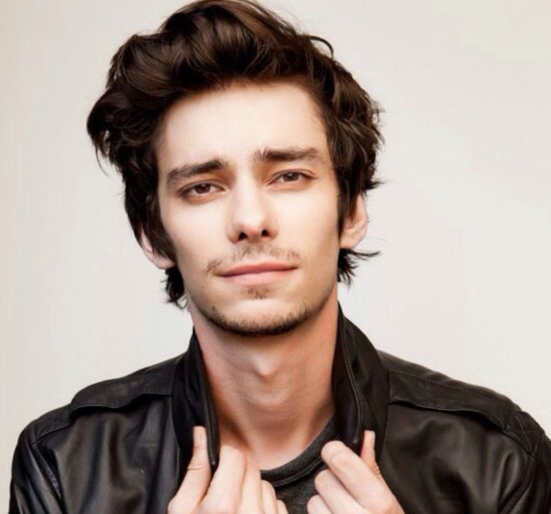 𝖺| eterna indecisa on Twitter: "Devon Bostick (jasper jordan) https://t.co/W0OYiiAXd9" / Twitter