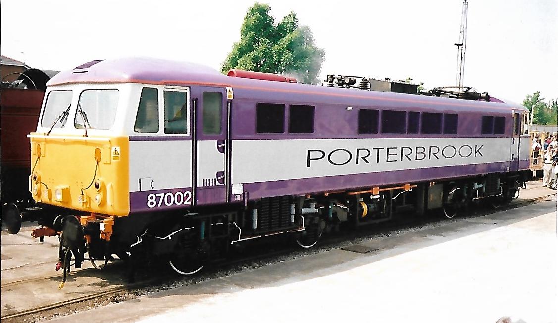 Richard Bywater on Twitter: "Worst livery ever? British Rail Class 87 electric loco 87002 in ...