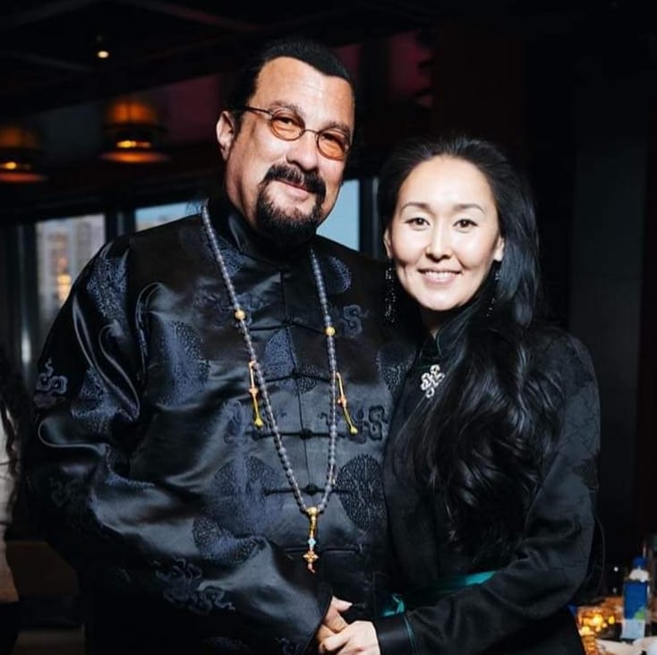 Steven Seagal Wife Elle