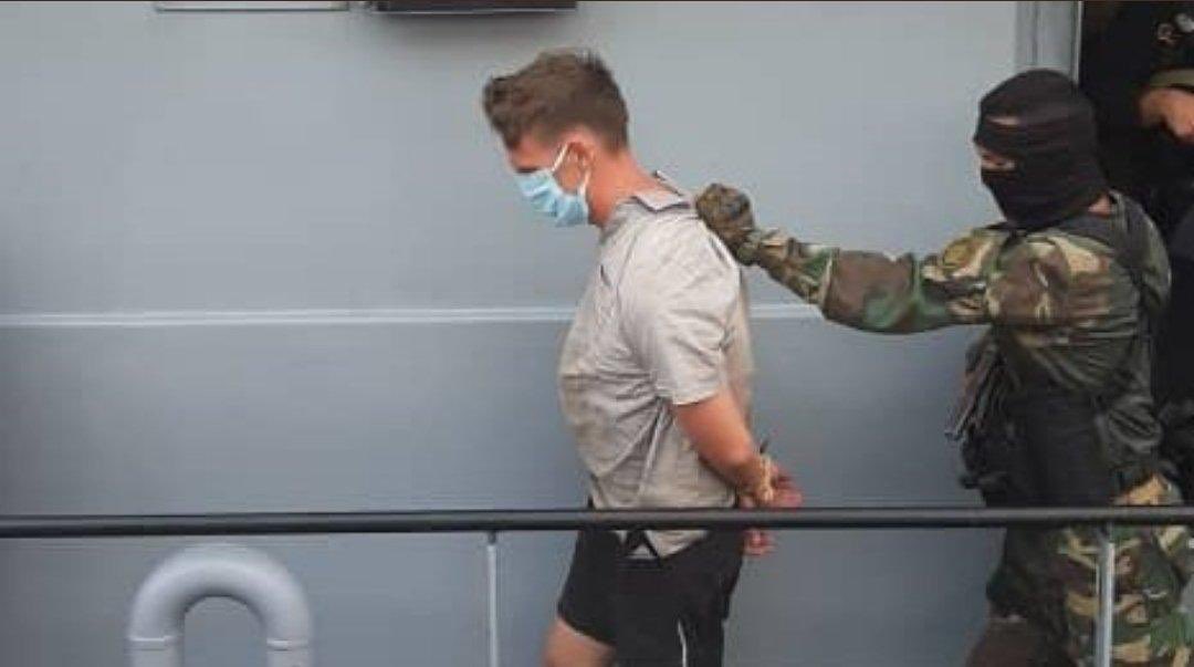 Thread by @UrbanNathalia: Venezuela- Dentre os terroristas capturados ...