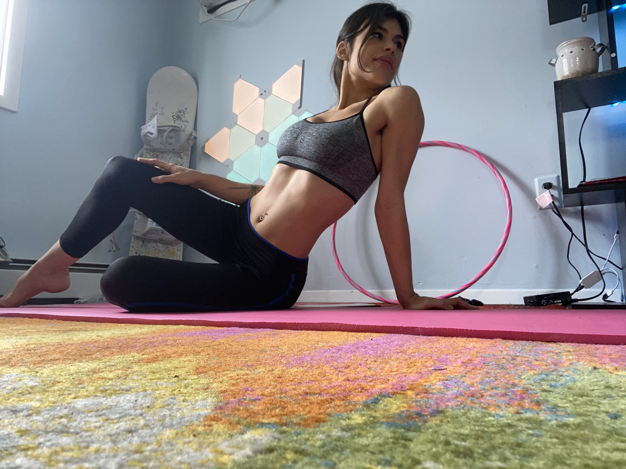 carabeanz on Twitter: "Catch me doing yoga on stream 🧘‍♀️🥰💋🦋🌞@twitch #streamer #stream #yoga # ...