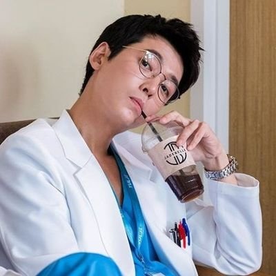 ily ²⁵²¹。 on Twitter: "KIM JUNWAN IS ANY KIND OF MOOD #HospitalPlaylist…