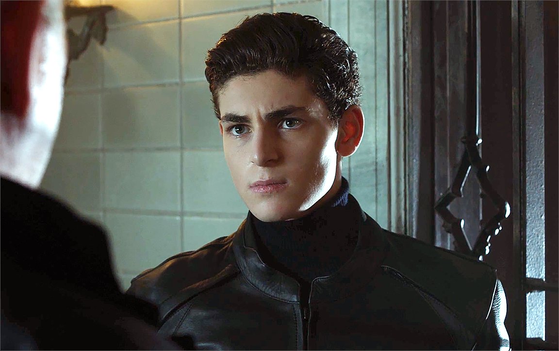 David Mazouz Bruce Wayne