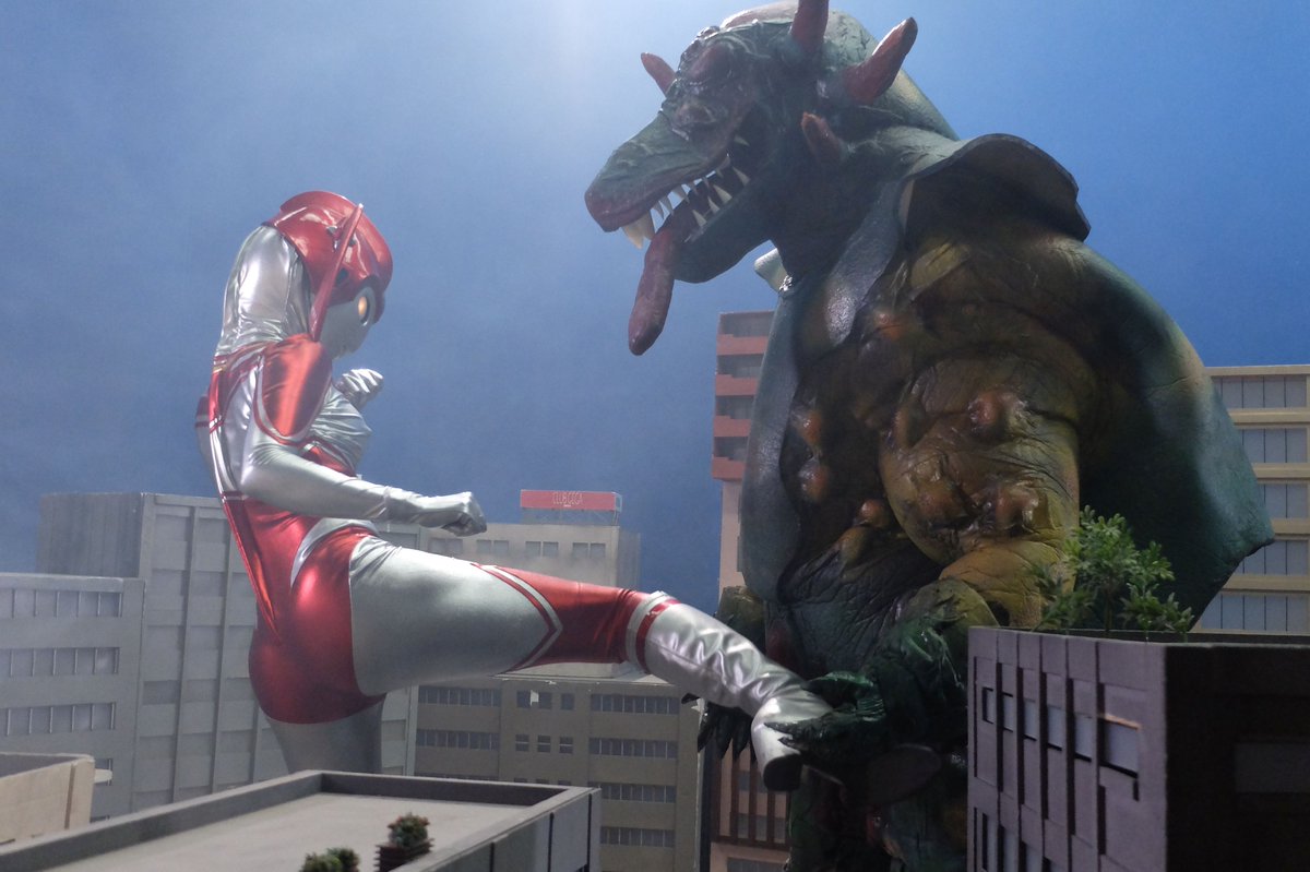 ヒロイン特撮研究所 @heroinetokusats Timeline, The Visualized Twitter (Analytics)