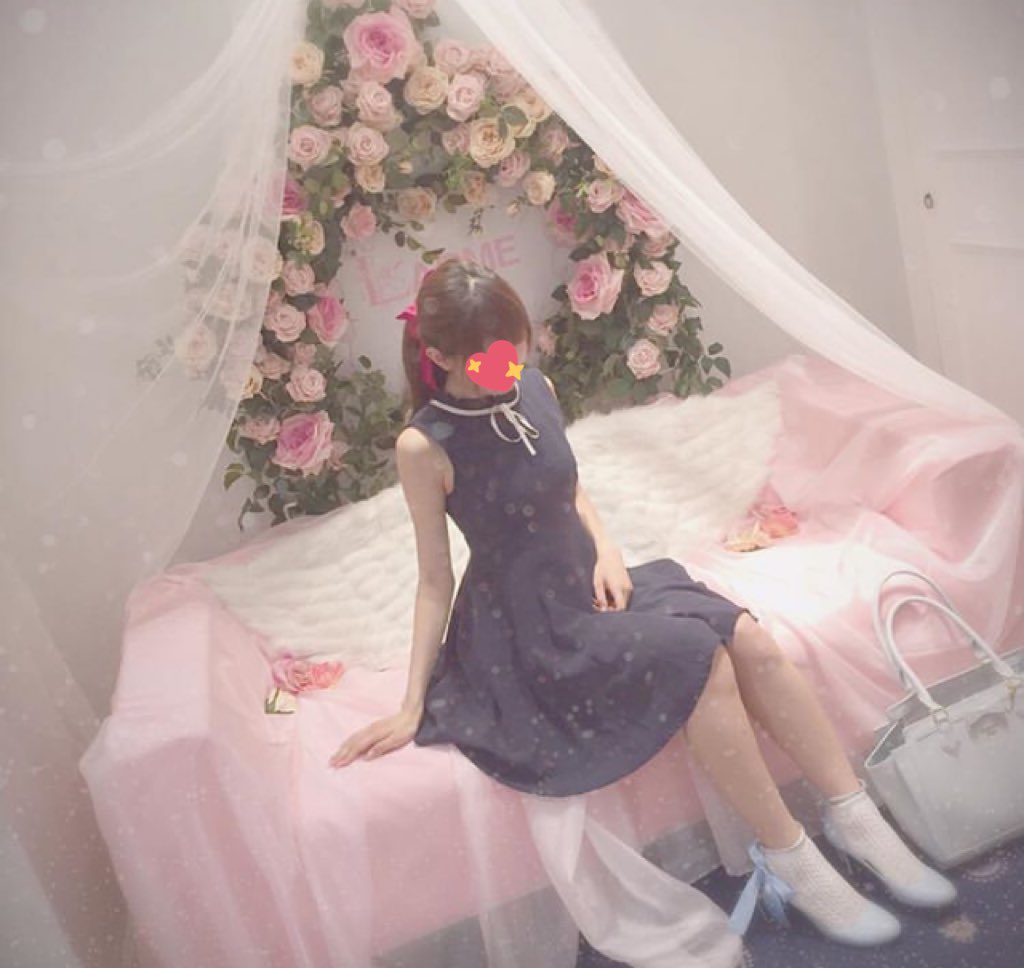 りんかちゃん🦋𓈒𓂂𓏸 On Twitter 見てください、これは3年前18才のまだ美容垢だった頃の細ッッッい私、身長169cm44kgdカップとかだった、今は爆飲爆食🎶 💧