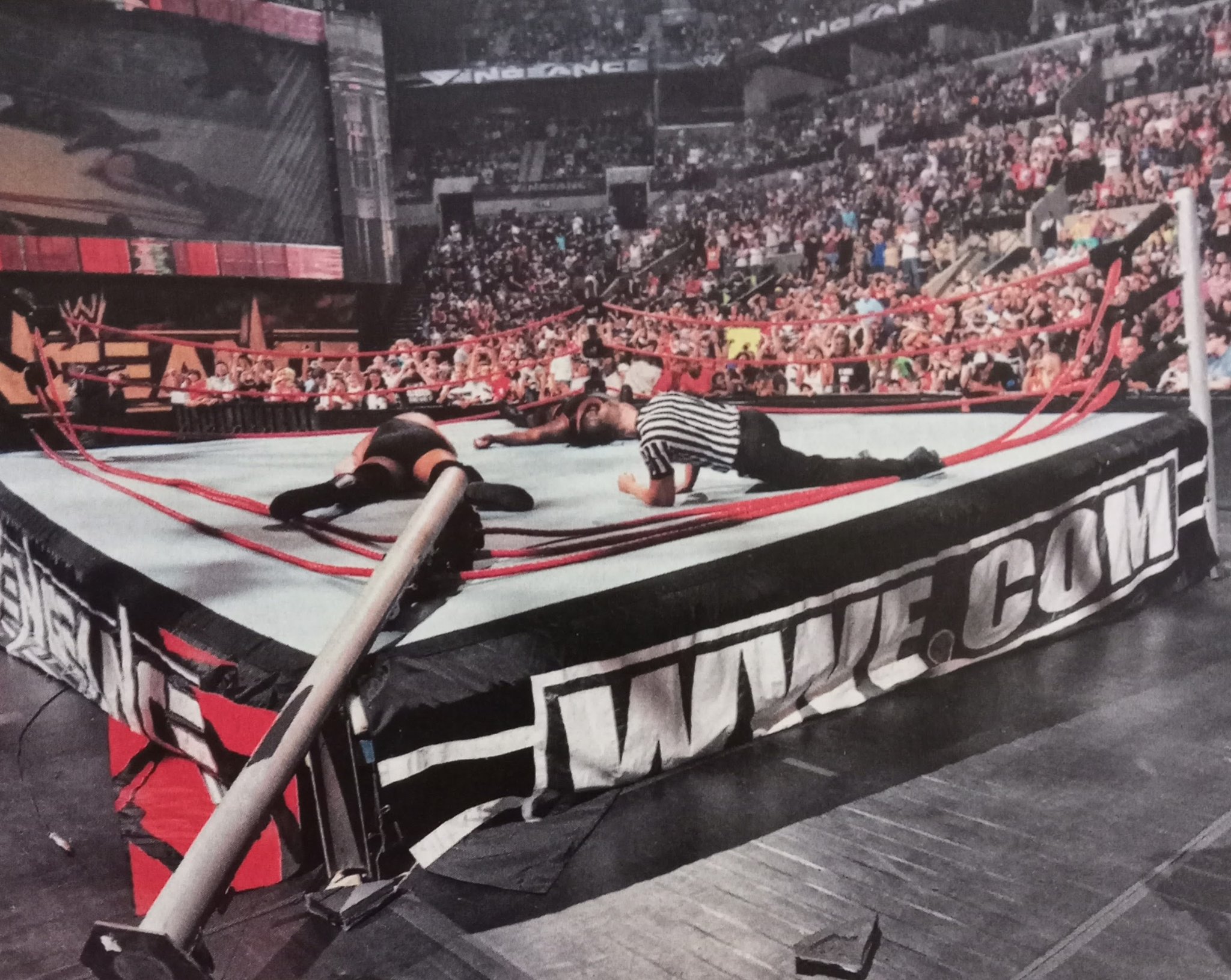 Big Show Vs Mark Henry Ring Collapse