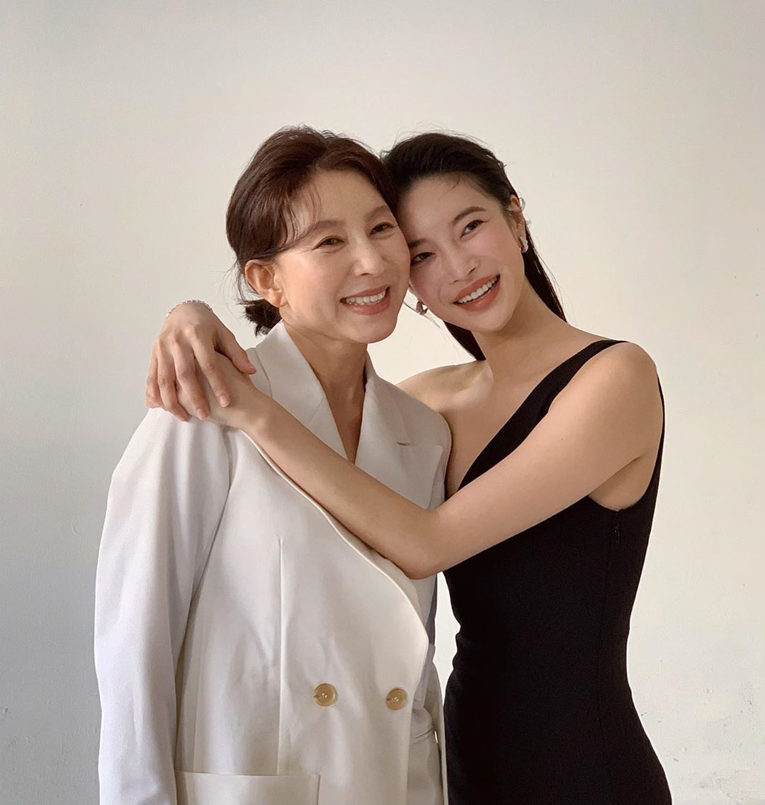 KIM YUNJEE 김윤지 on Twitter: "😷…