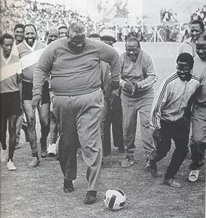 1. HIGHLANDERS FOOTBALL CLUB : A SHORT HISTORY ⚽⚽⚽ A thread ...