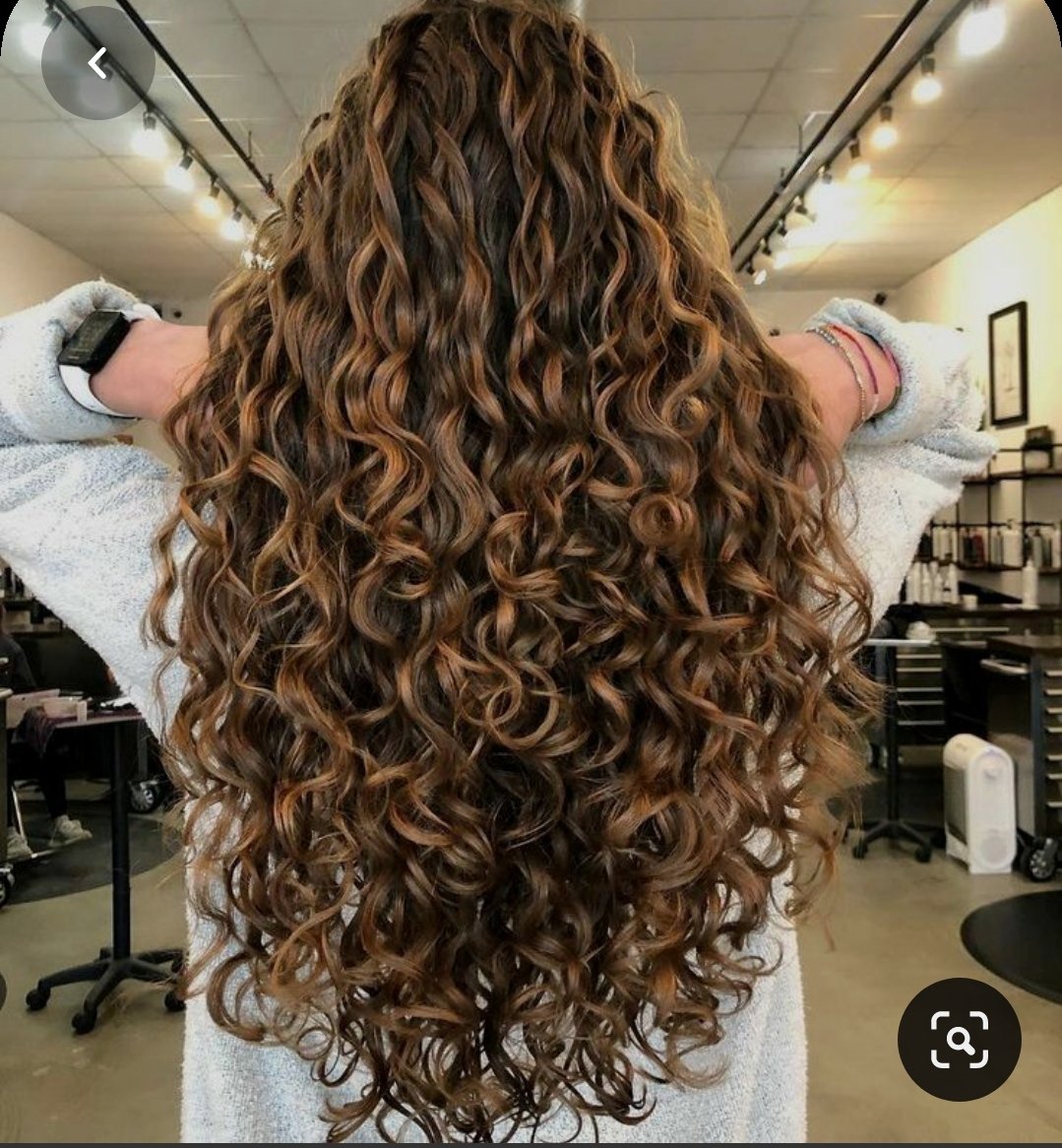 و نبدأ بالثريد الرابع اللي هو : روتين العنايه بالشعر الكيرلي وقت ...