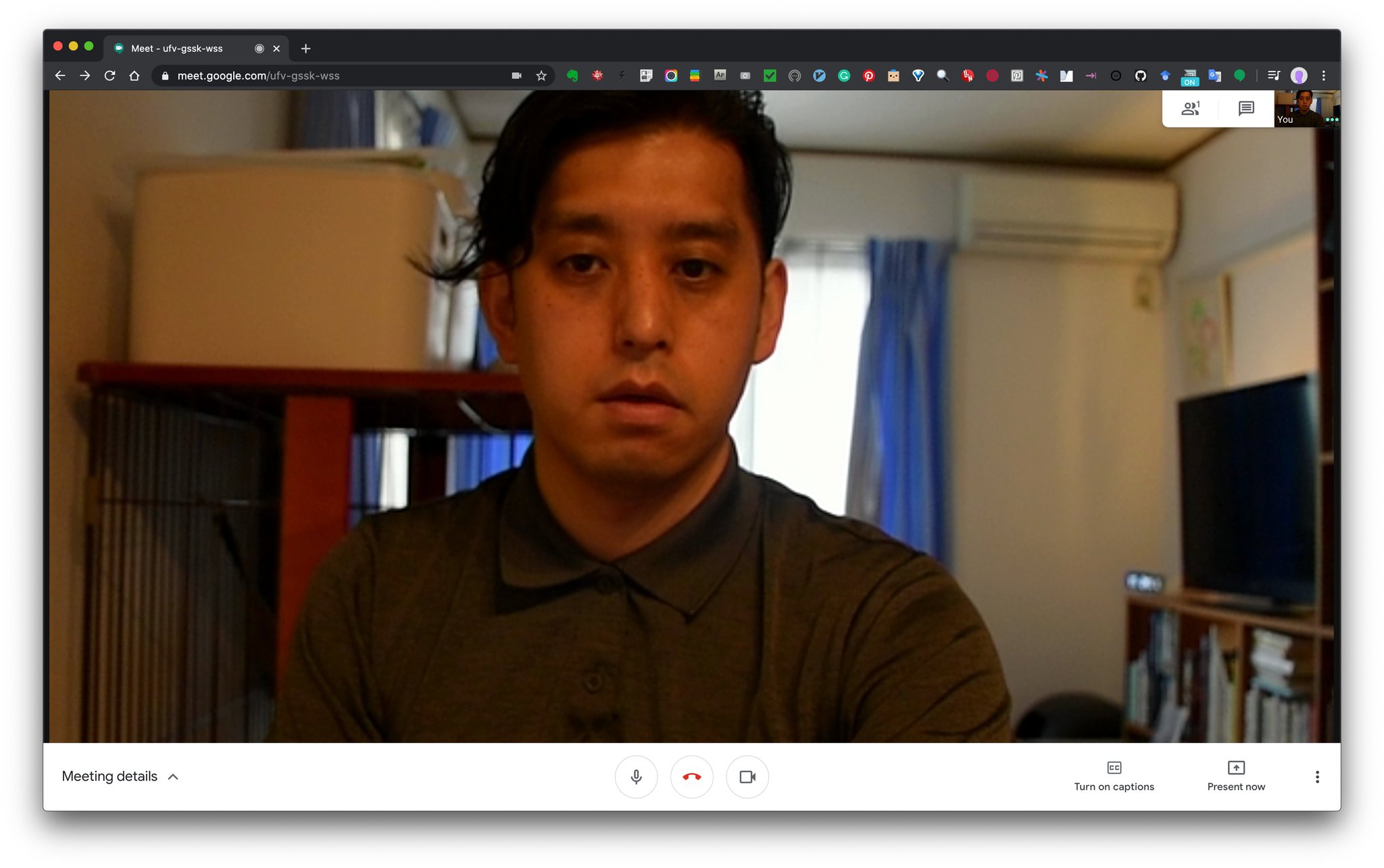 Yusuke Hayashi（林祐輔） on Twitter: "Google Meet, OBS を使った実験に成功．背景のボケをくっきり出すために，単焦点レンズの購入を検討． https ...