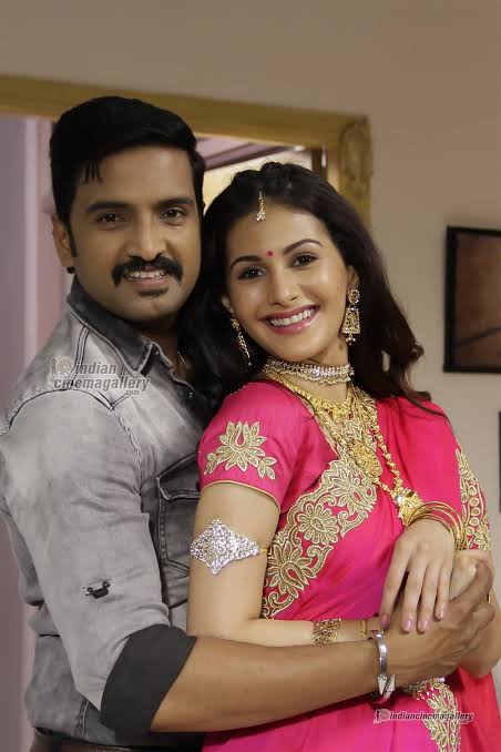 Santhanam S Wife
