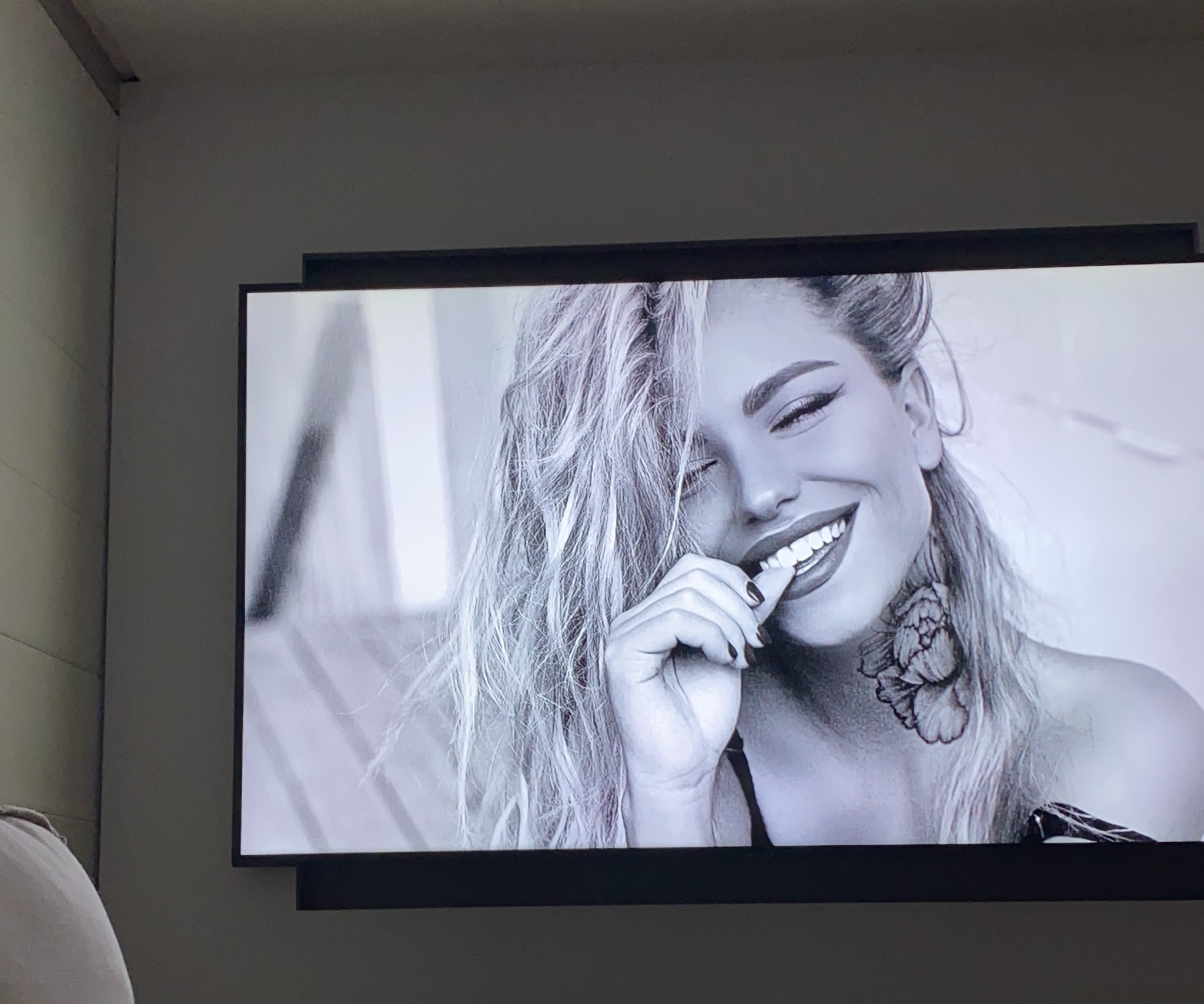 Angélica Menger on Twitter: "O negócio é youtubar…