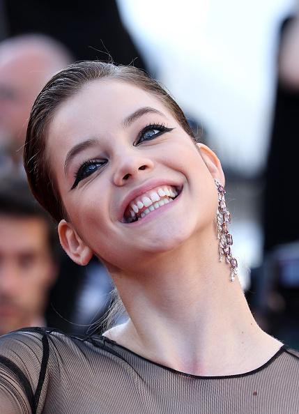 Barbara Palvin Teeth