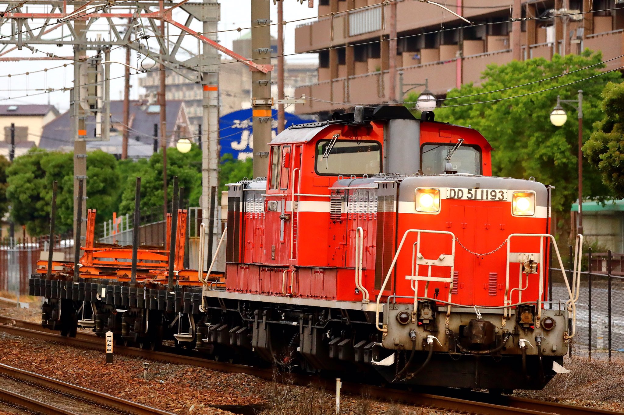 うんつく on Twitter: "工臨3連発 工9786レ 宝塚工臨 DD51 1193＋チキ2B 工9589 レ 金沢工臨 DD51 1109＋ロンチキ10B 工9382レ 東福山工臨 ...