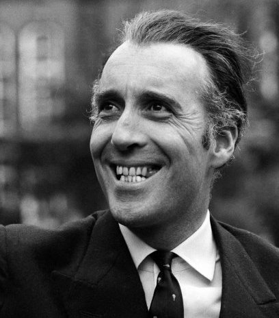 Jeune Christopher Lee Christopher Lee, Movie Villain, Briefly WWII