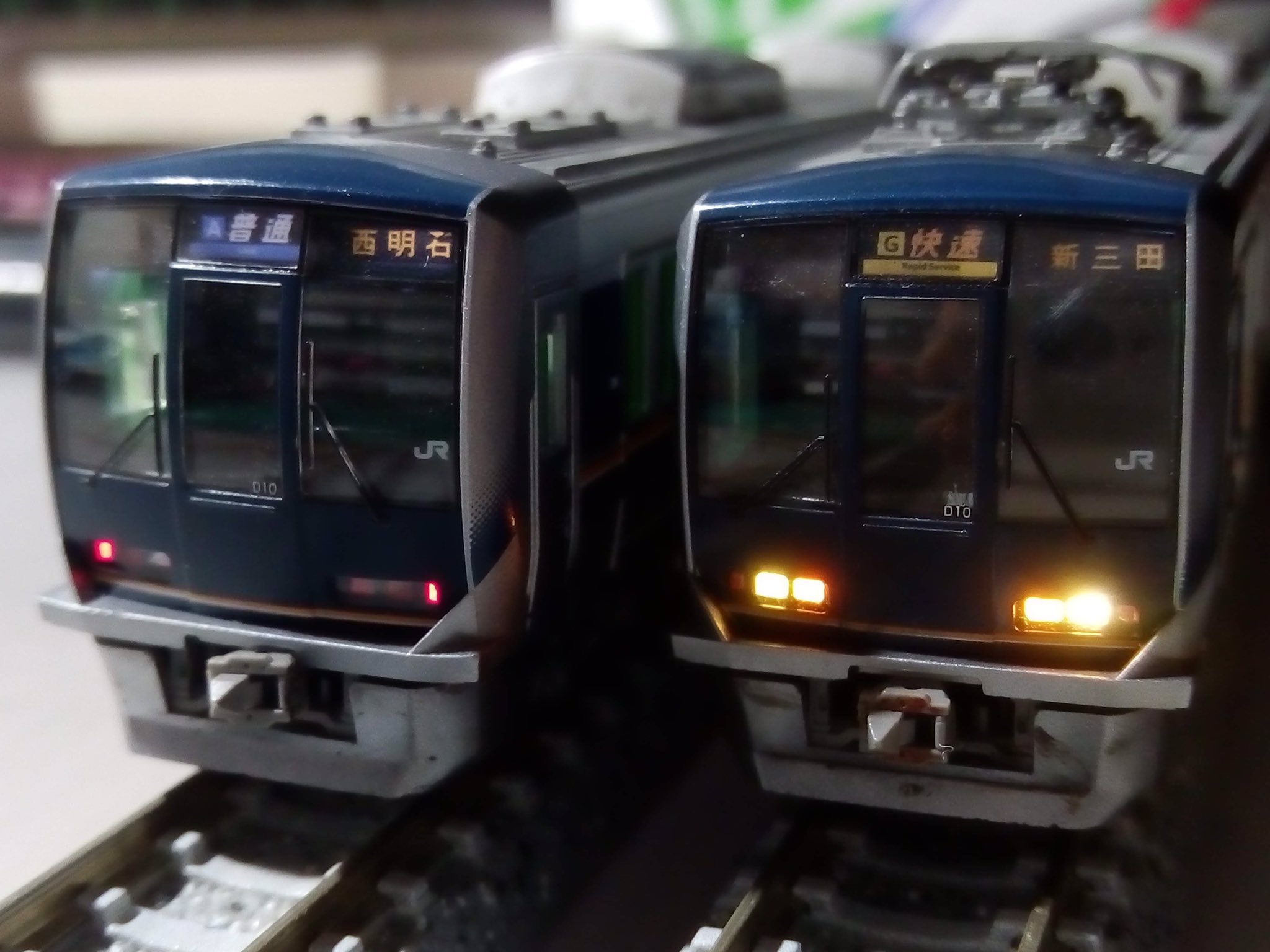 ま る な な on Twitter: "その11 321系(TOMIX) ライトが製品のままだと本当に暗い(暗い(暗い)) でも意外と良い見た目してるので加工で化けます https://t ...