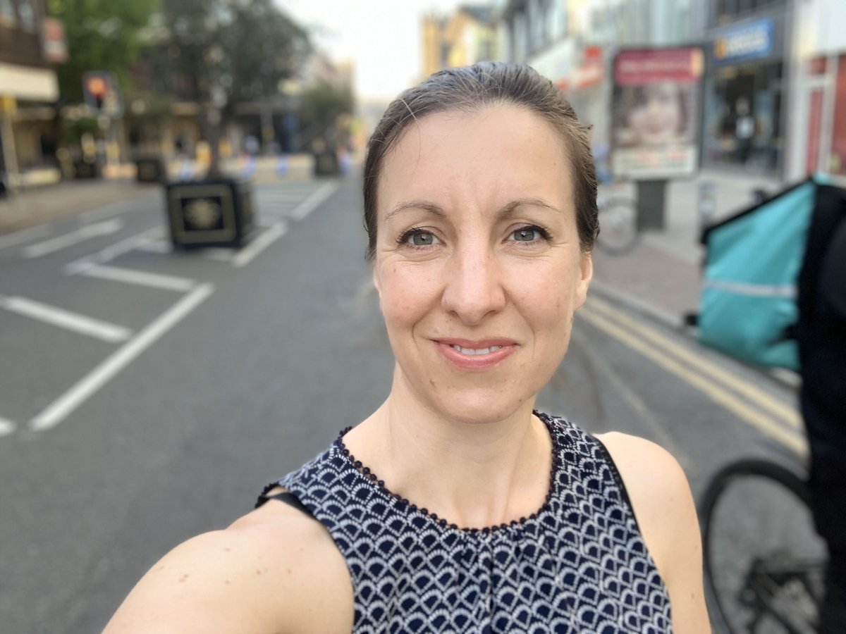 Eve Holt's Instagram, Twitter & Facebook on IDCrawl