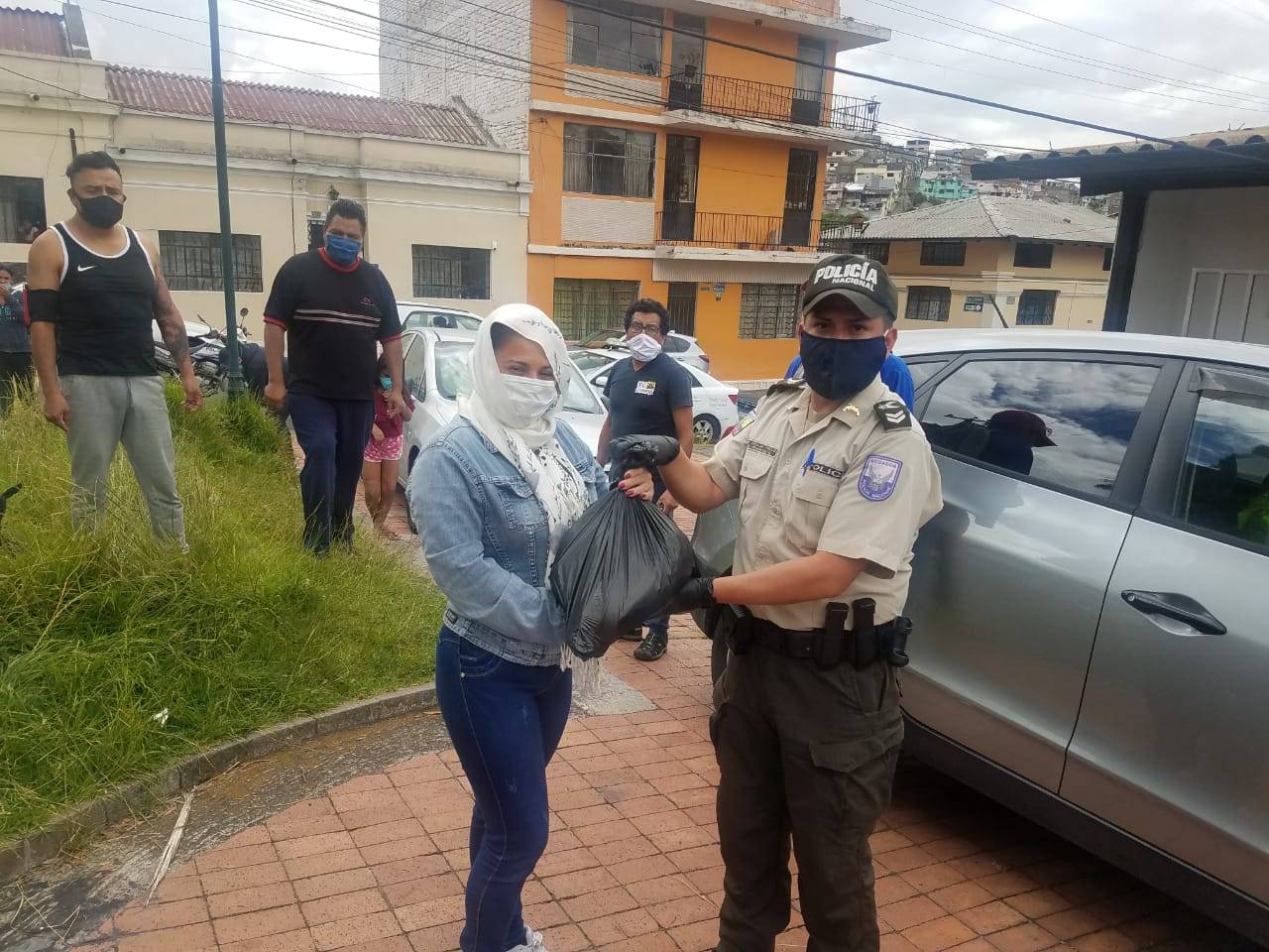Policía Ecuador On Twitter En Coordinación Con Dirigentes Barriales