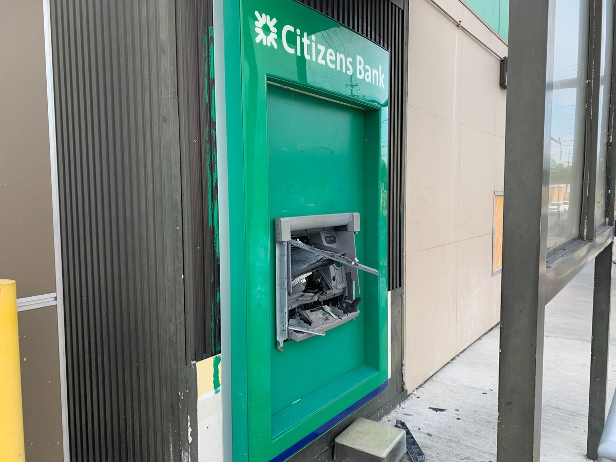 DEVELOPING STORY: A walk-up Citizens Bank ATM on Fifth and Godfrey Ave ...