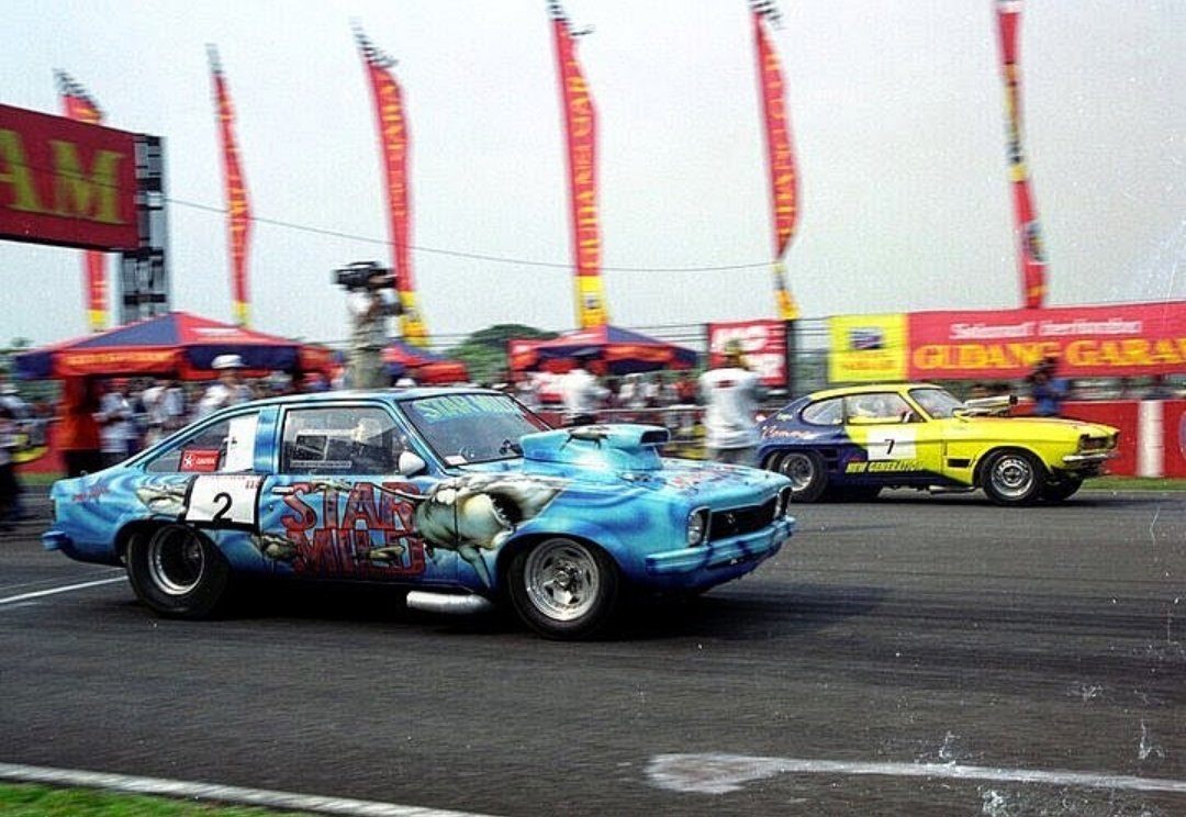 Drag balap mobil Indonesia era 90an : indonesia