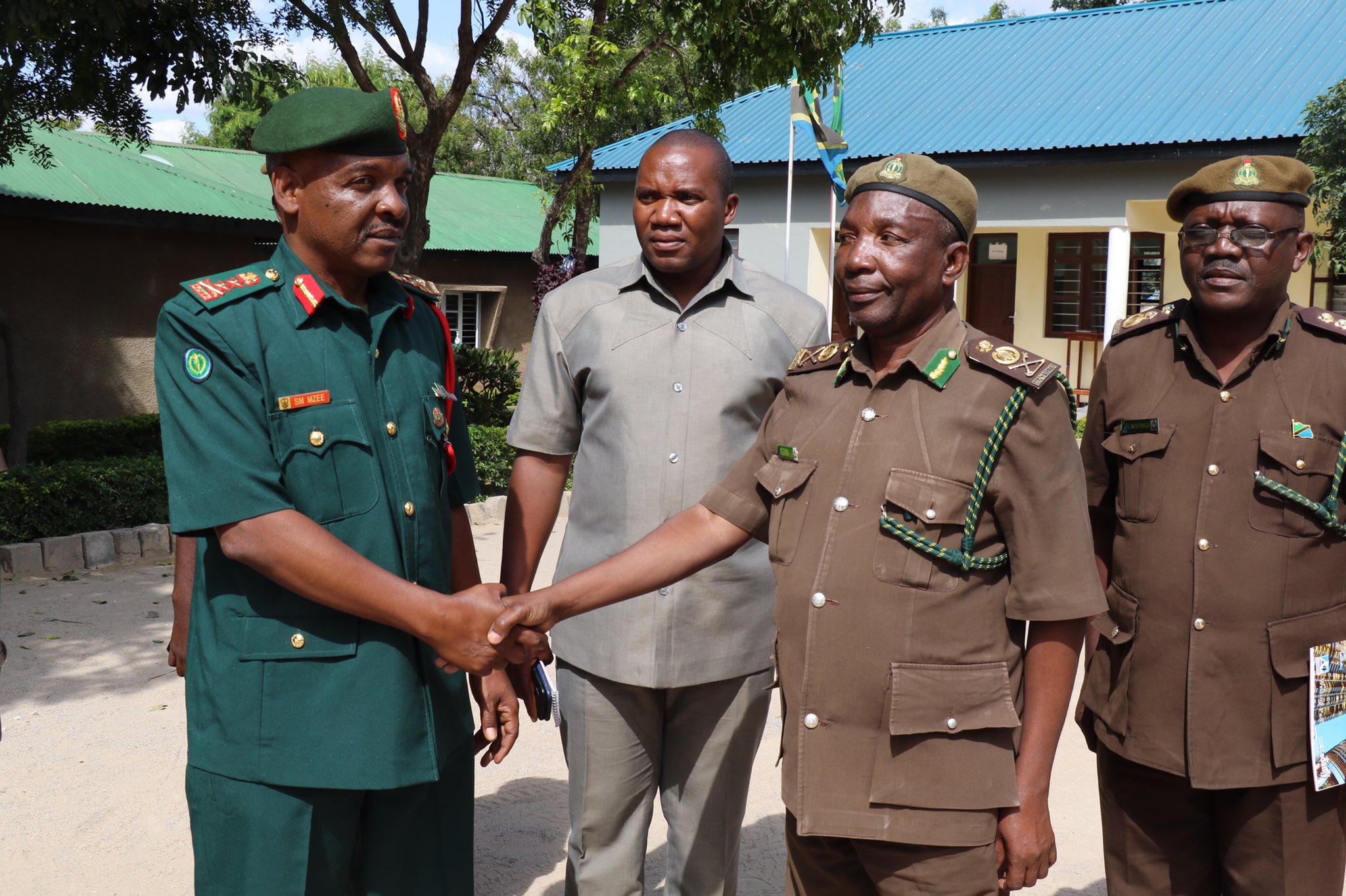 Haki Ngowi on Twitter: "Meja Jenerali Suleiman Mzee ambaye pia ni Kamishna Jenerali wa Magereza ...
