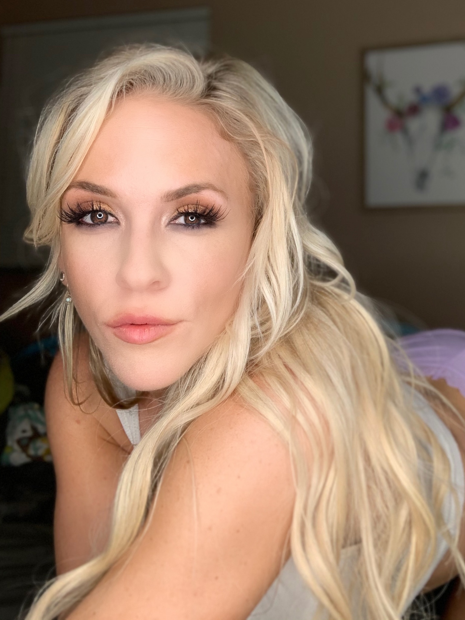 Jess Picado on Twitter: "Playing around with eye color, do you like brown or green?! Blue is my ...