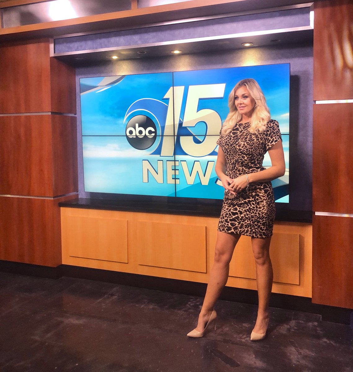 Michelle Mackonochie's Instagram, Twitter & Facebook on IDCrawl