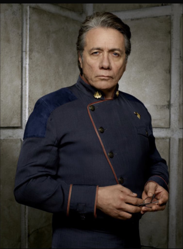 Valerie Insinna on Twitter: "A friend just texted me: “Tell me the space force uniform isn’t a ...